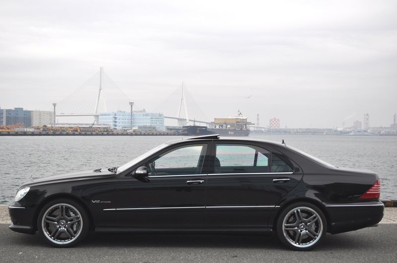 AMG Sクラス 超希少S65ロング V12-612馬力正規D車法人禁煙屋根 AMG Sクラス 超希少S65ロング V12-612馬力正規D車法人禁煙屋根